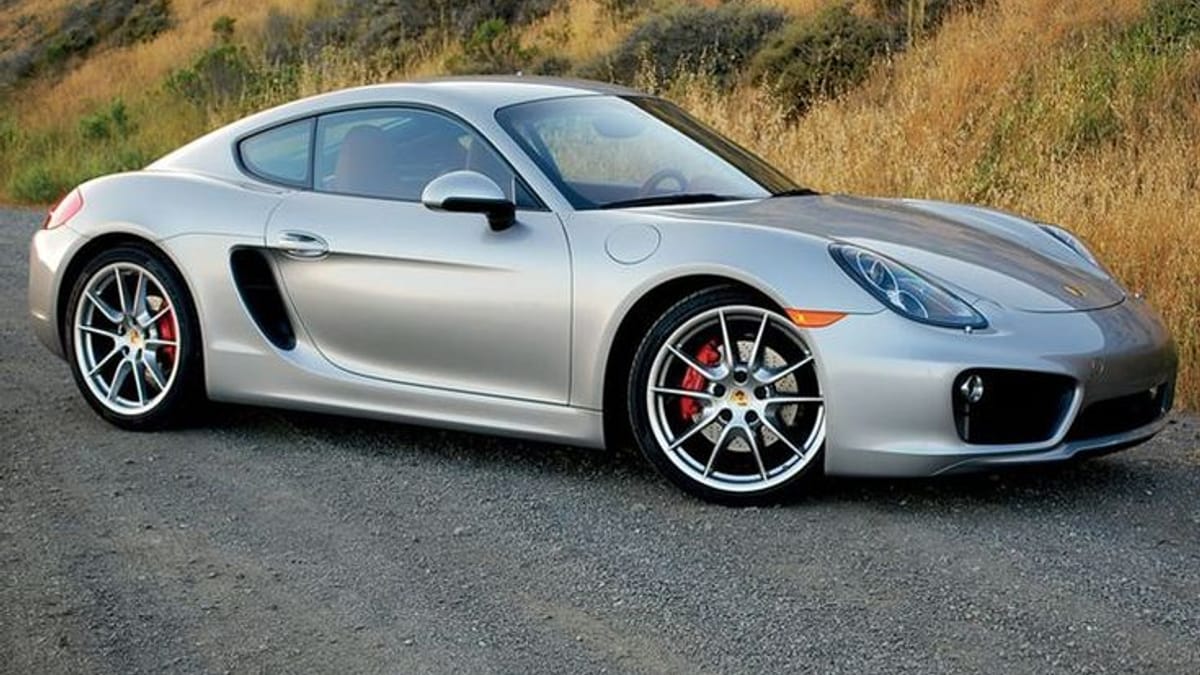 Porsche fecha em alta após listagem histórica de US$ 72 bilhões